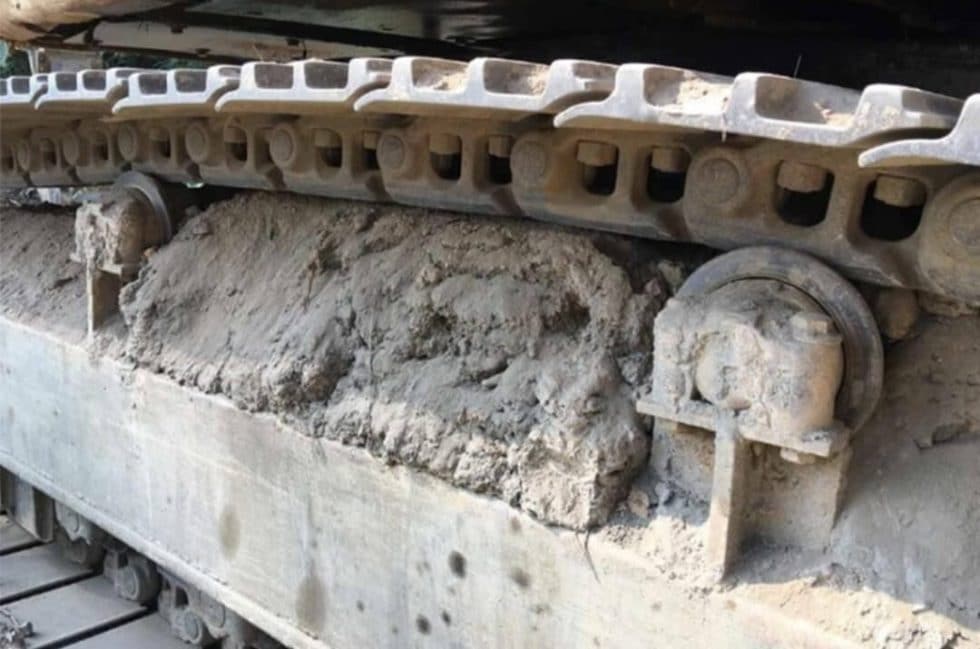 6 Tips to Keep Your Excavator Undercarriage as a Long Service Life - YUTANI